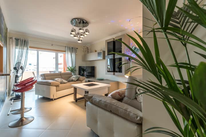 2 Bedroom Apartment Between Beach And Centre - Portimão