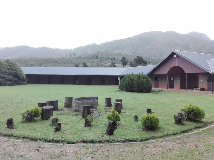 Oaklands Stables (Group Accommodation) - Paarl