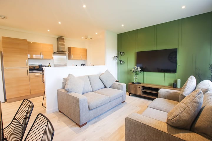 City Hub, By The Castle, Free Designated Parking. - Dunblane