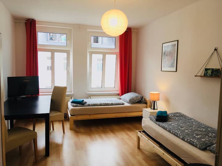 Top-apartment - Einzelbetten 3-6 Pax / Wifi +Tv - Leipzig