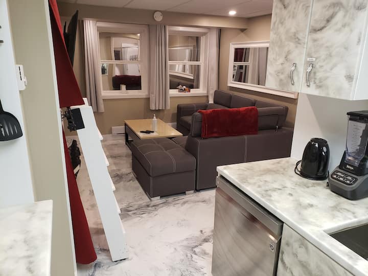 Top 10 Airbnbs With Hot Tub In Nanaimo, Canada - Updated 2024 | Trip101