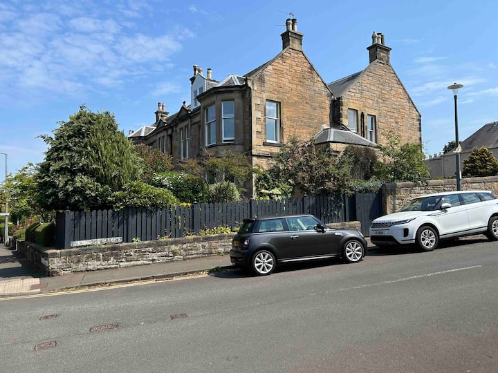 Delightful Double-upper Villa In Morningside - Edinburgh