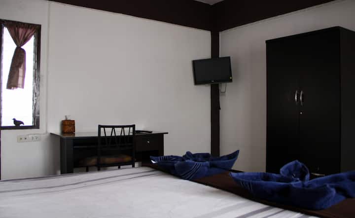 Inside The City Center-inside The Old City - 1 - Chiang Mai