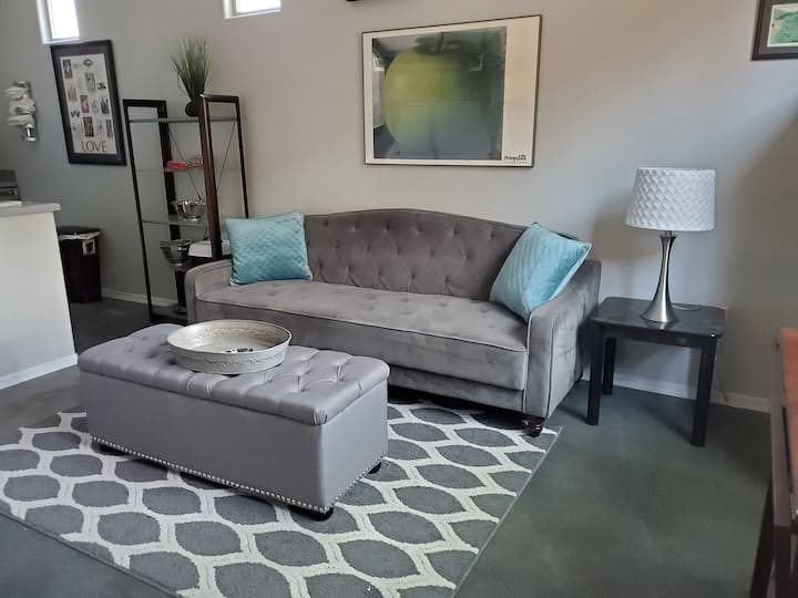 Quiet, Private Studio, Sleeps 4, Kitchenette, Bath - Tucson, AZ