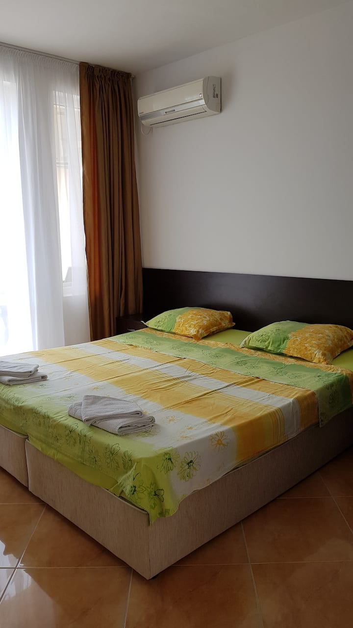 Big And Good Apartment Near Sea - Pomorie