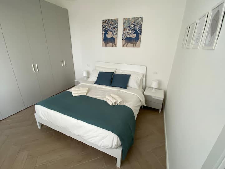 Casa Lorenzo - Navigli Luminoso Bilocale - San Giacomo