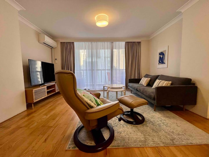 Spacious Apartment Heart Of Cbd Free Parking!!!!!! - Sydney