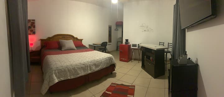 Red Studio Room - Ensenada