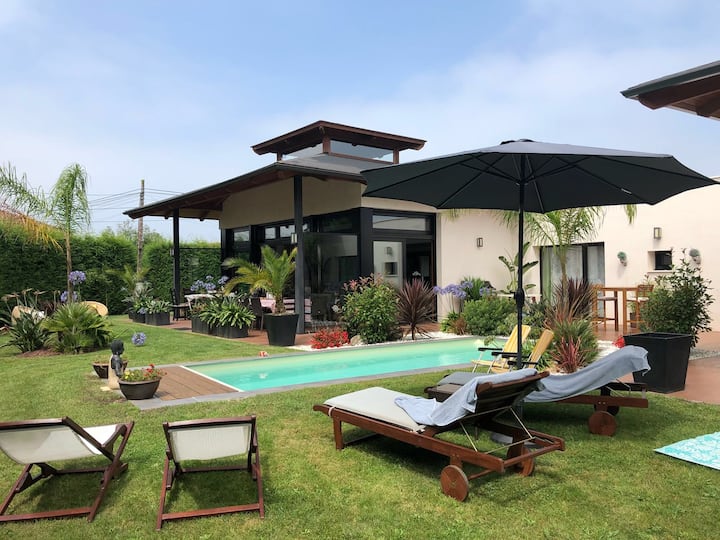 Luxury Balinese Villa With Heated Pool & Jacuzzi - Gijón