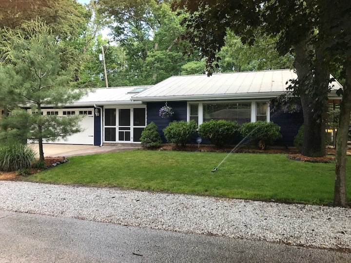 Beach Cottage Stop 31 - Michigan City, IN