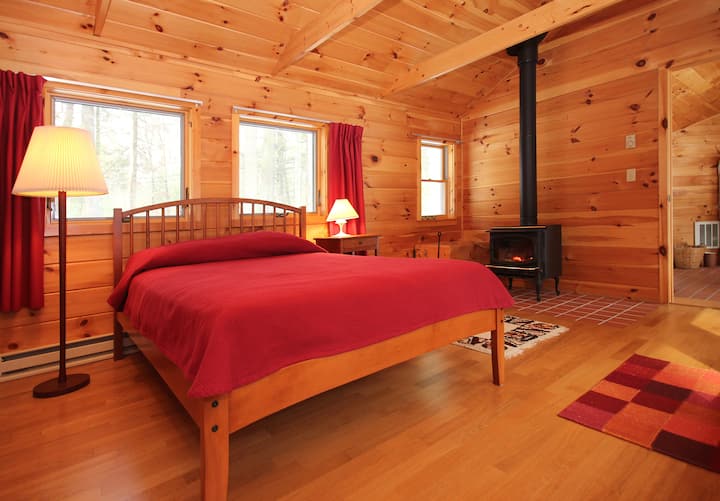 Cabin In The Woods Near River - Concord, MA