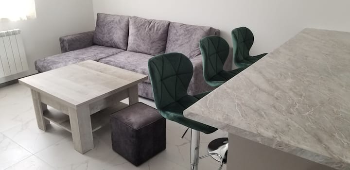 Cozy 2 Bedroom Apt. In Yerevan Davtashen 4th Block - Armenia