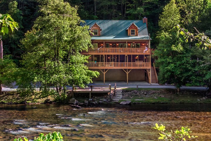 A River Paradise - Sylva, NC