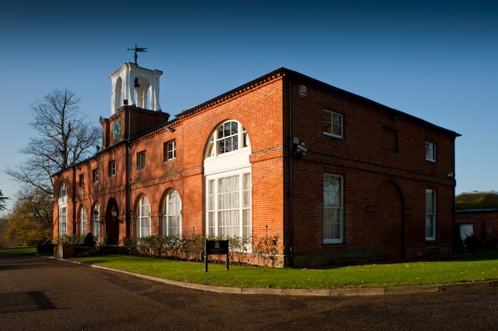 Melbourne Lodge At Brocket Hall - Bedfordshire