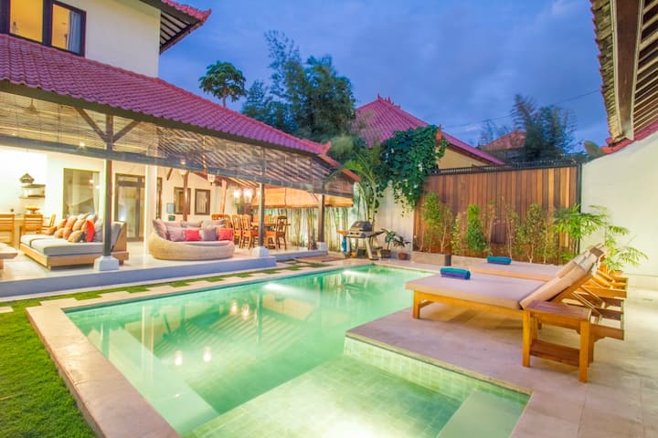 Clean 4bdr Seminyak Villa With Pool Close To Beach - Bali