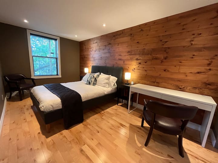 Superbe Appartement Meublé à Montréal Près Métros! - Saint-Lambert