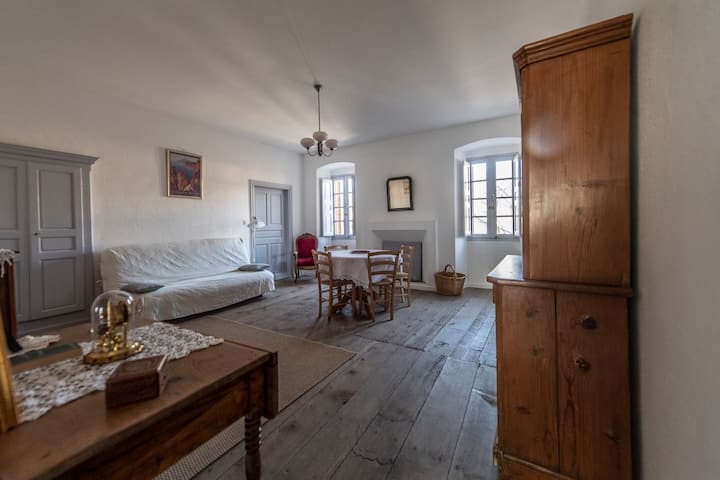 Appartement De Charme Dans Une Demeure Corse - Corte