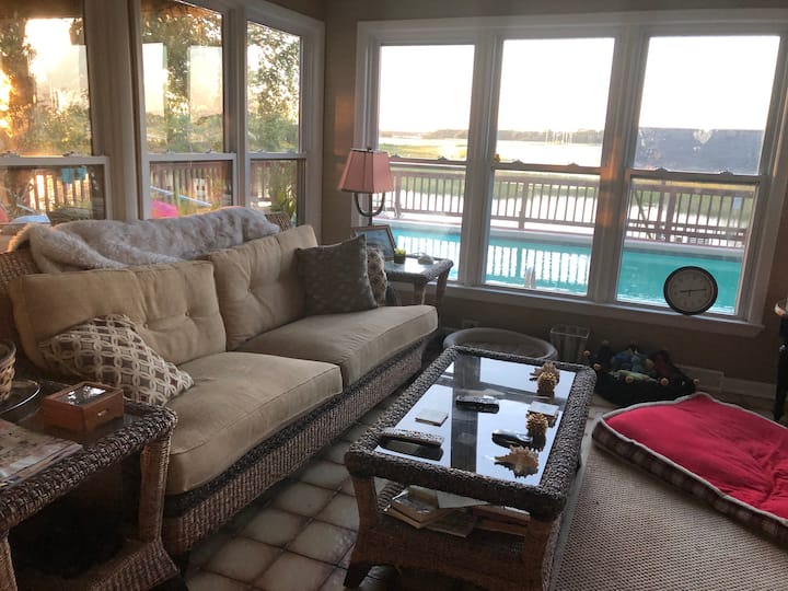 Melody’s Place - Folly Beach, SC