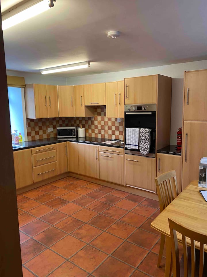 The Hoolie - Kirkwall