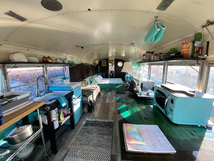The Magic Schoolbus, 15 Mins From Sedona - Cottonwood, AZ