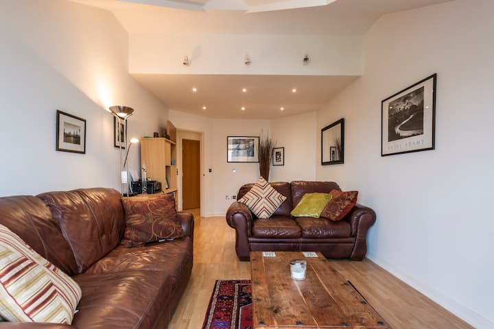 Cruisers Haven, Waterfront, Free Parking Inc B/f - Southampton, UK