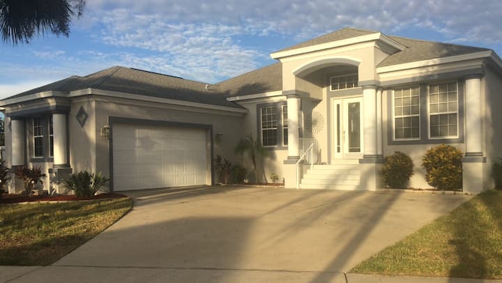 Beautiful Vacation Home In Tampa Bay - Apollo Beach, FL