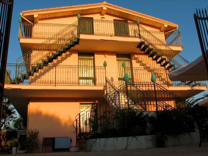 La Casa Del Mito - Pozzallo