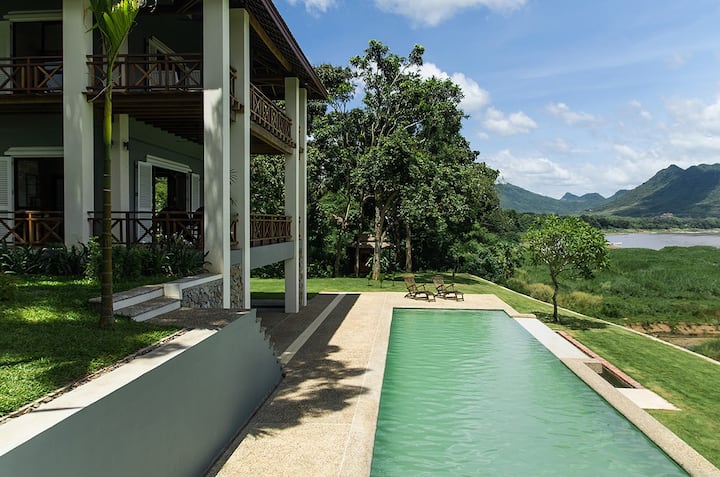 House With Pool On The Mekong - Laos
