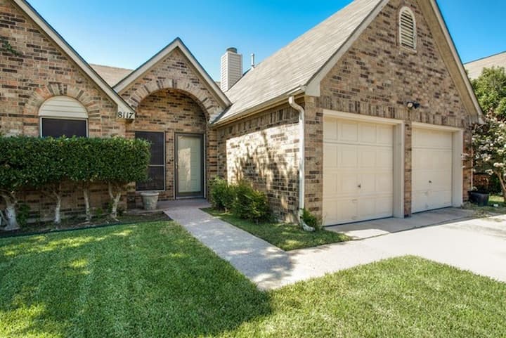 (#8117) Close To Lake! Renovated House & Backyard - Garland