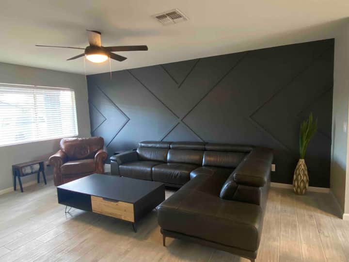 Cubs Corner - 4 Bed 2 Bath Retreat W/hot Tub - Mesa, AZ