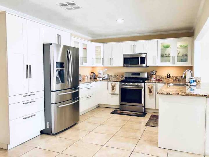 Furnished Home 3bed/2bath Pool Bbq - Henderson, NV