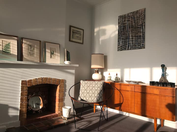 Sunny 1950s Apartment, St Kilda East
Longer Stays - St Kilda
