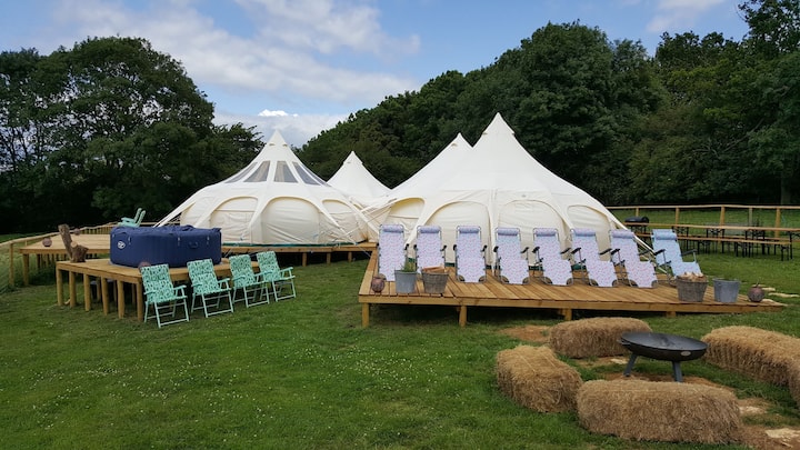 Relax In Wild Luxury In Cotswolds Lotus Belles - Chipping Norton