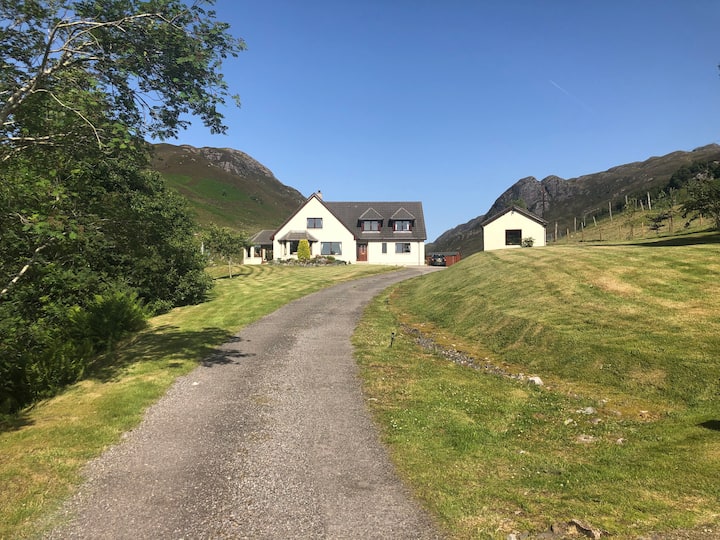 Glennan House Room 2 . - Skye