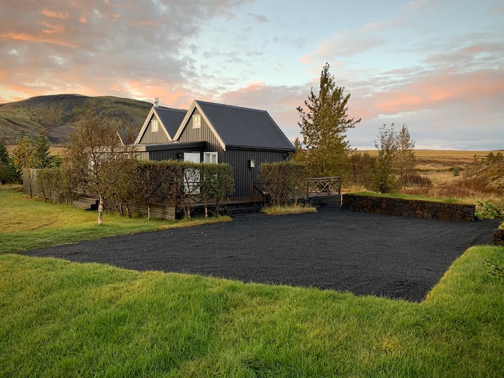 Cozy Cottage, Pure Nature With Stunning Landscape - Iceland
