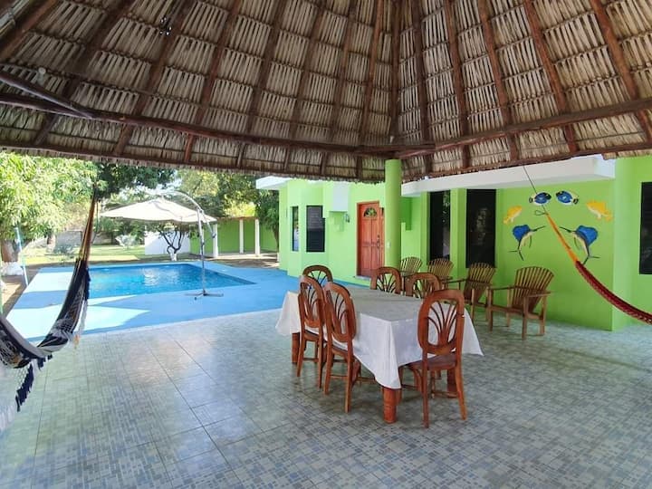 Casa Las Iguanas: - Palín