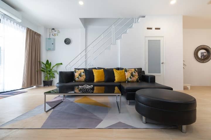 Prime Patong 4br/walk To Beach Bangla Patong - Patong Beach