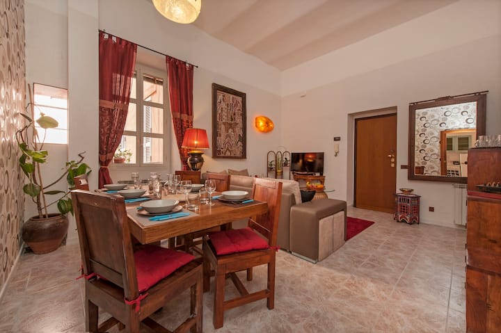 Spacious Apartment Shortwalk From The Colosseum - Roma