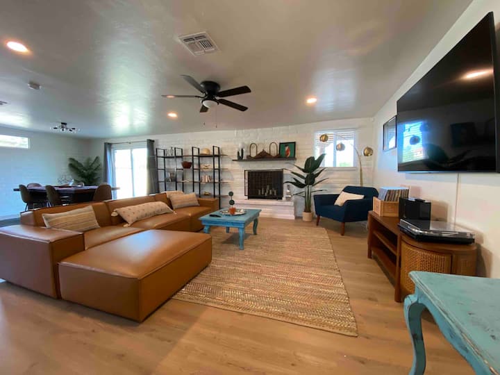 Casa Holladay - Hiking, Golf, Casino, Dt, & Uofa! - Casino Del Sol