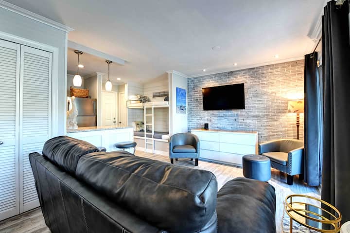 Lovely Gated Resort Studio - Panama City Beach