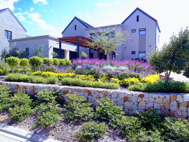 Modern Home In Secure Estate In Stellenbosch - Stellenbosch