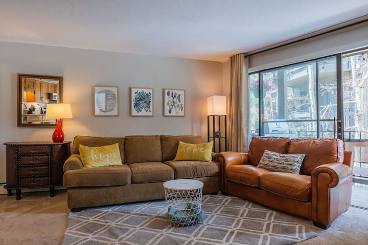 Peak 8 Condo | Walk To Ski Lifts + Hot Tub - Breckenridge, CO