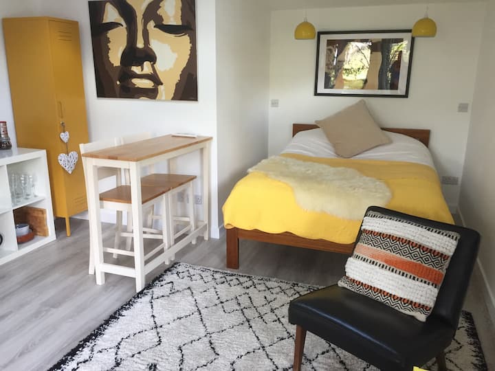Woodland Retreat (Free Parking) - Brighton
