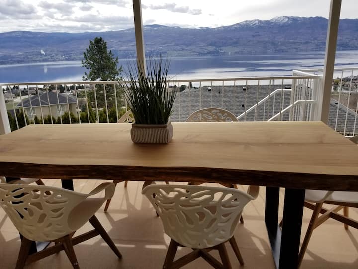 Beautiful Okanagan Home With Amazing Lake View. - Kelowna