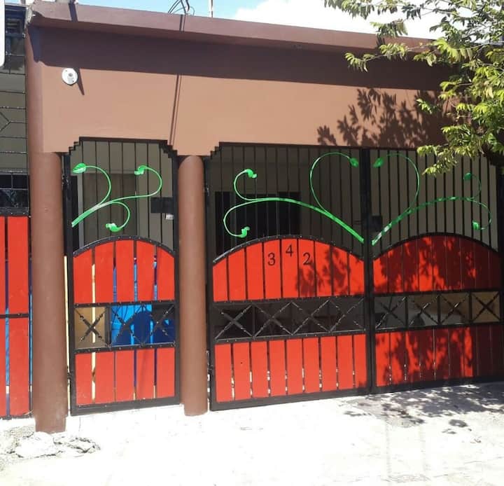 Portsmouth Palace! A Cozy Home Away From Home. - Kingston