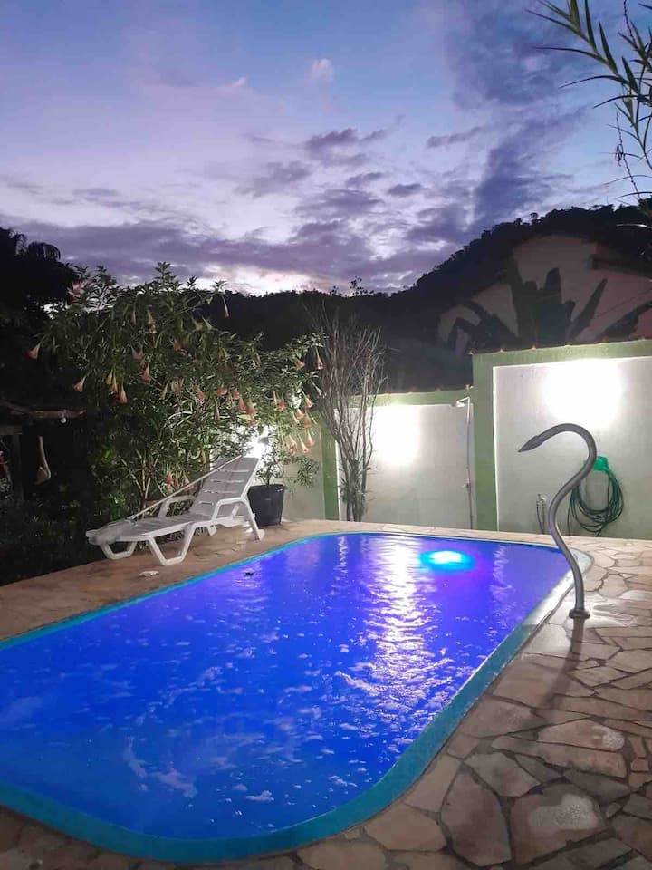 Casa Quatro Estações/ Piscina - Paraty