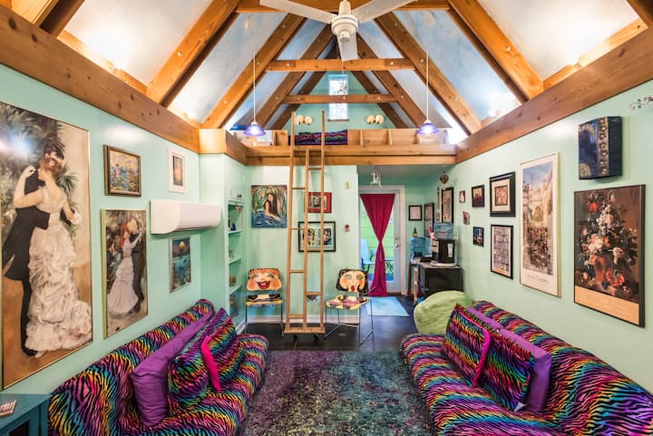 An Austin "Weird" Home In Peaceful Zilker Park - Austin