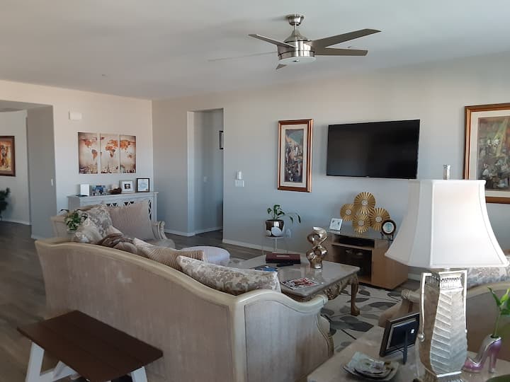For The Working Professional - Riverside, CA