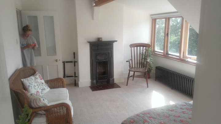 Airy Top Floor Flat Wb Studios 3 Miles - Watford