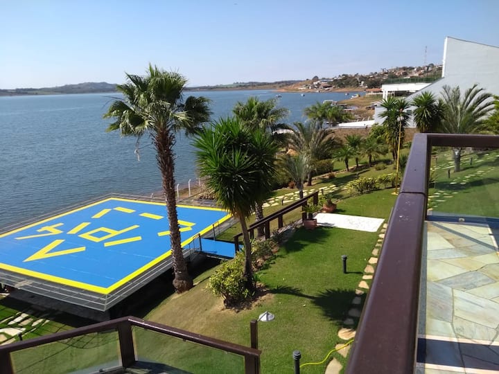 Casa De Fama Na Represa De Furnas, Mg - Alfenas